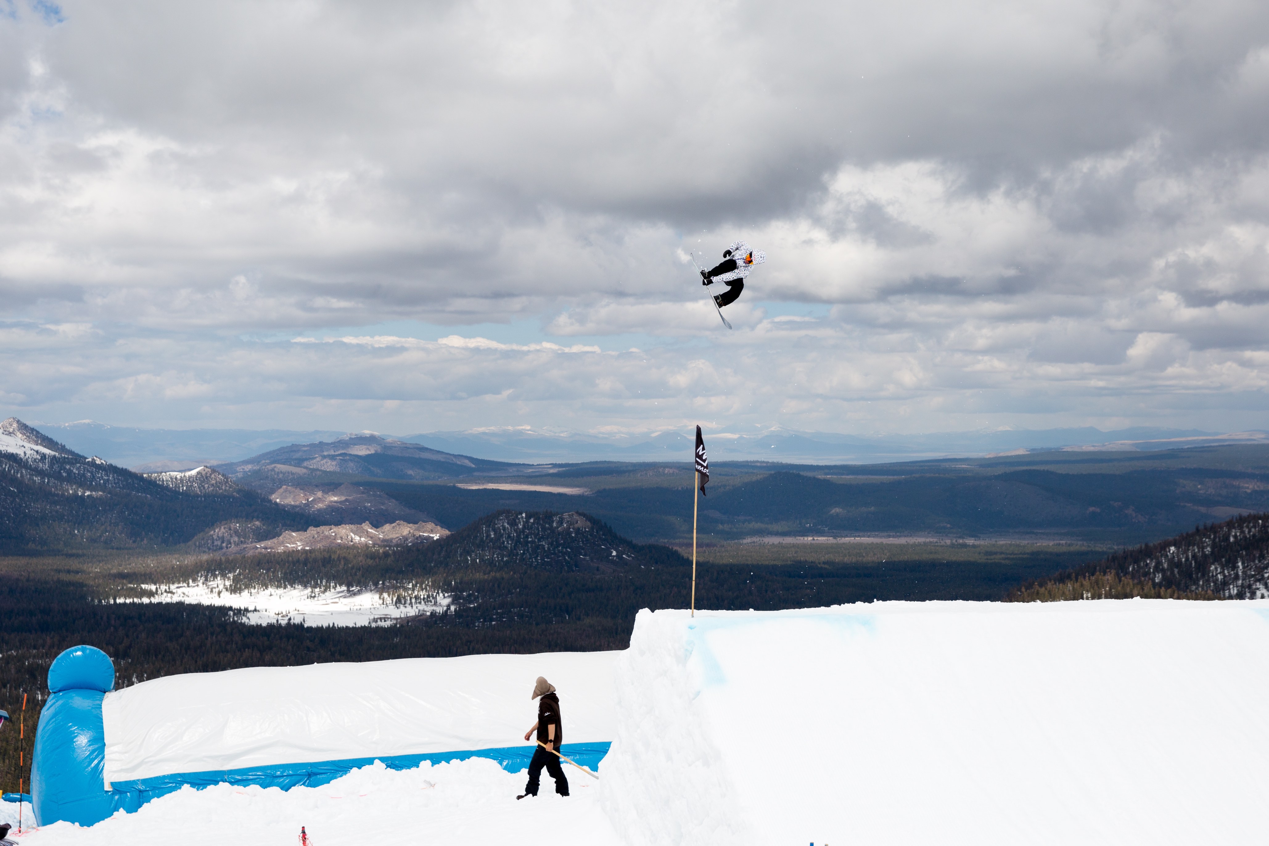 U.S Freeski & Snowboard Athletes Capitalize at Mammoth Camp